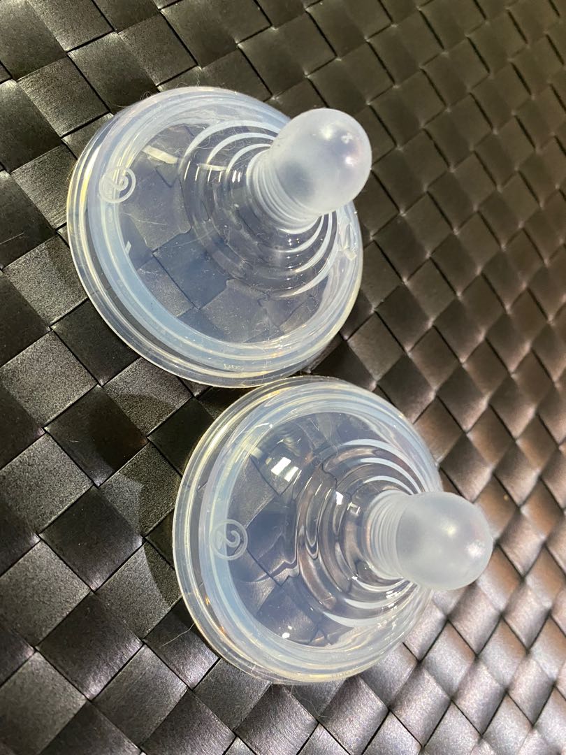 Tommee Tippee #2 teats x 2 (6m fast flow), Babies & Kids, Nursing ...