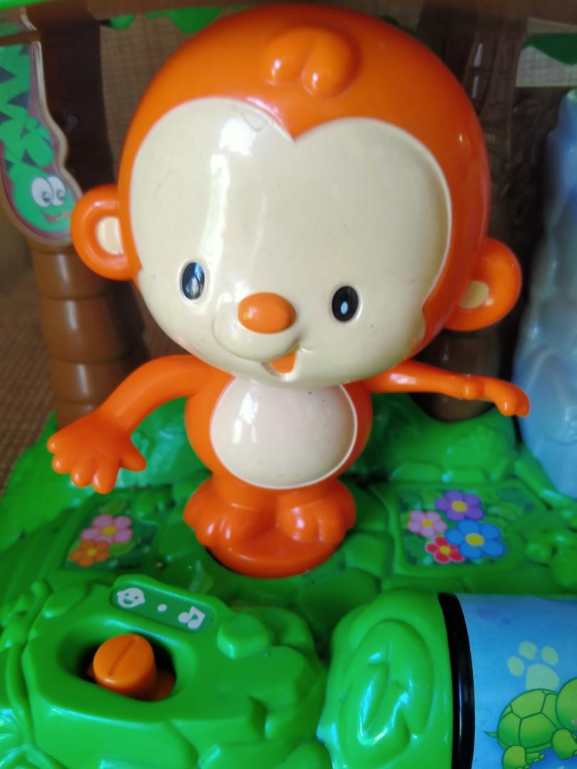Vtech learn & Dance Interactive Zoo, Hobbies & Toys, Toys & Games on ...