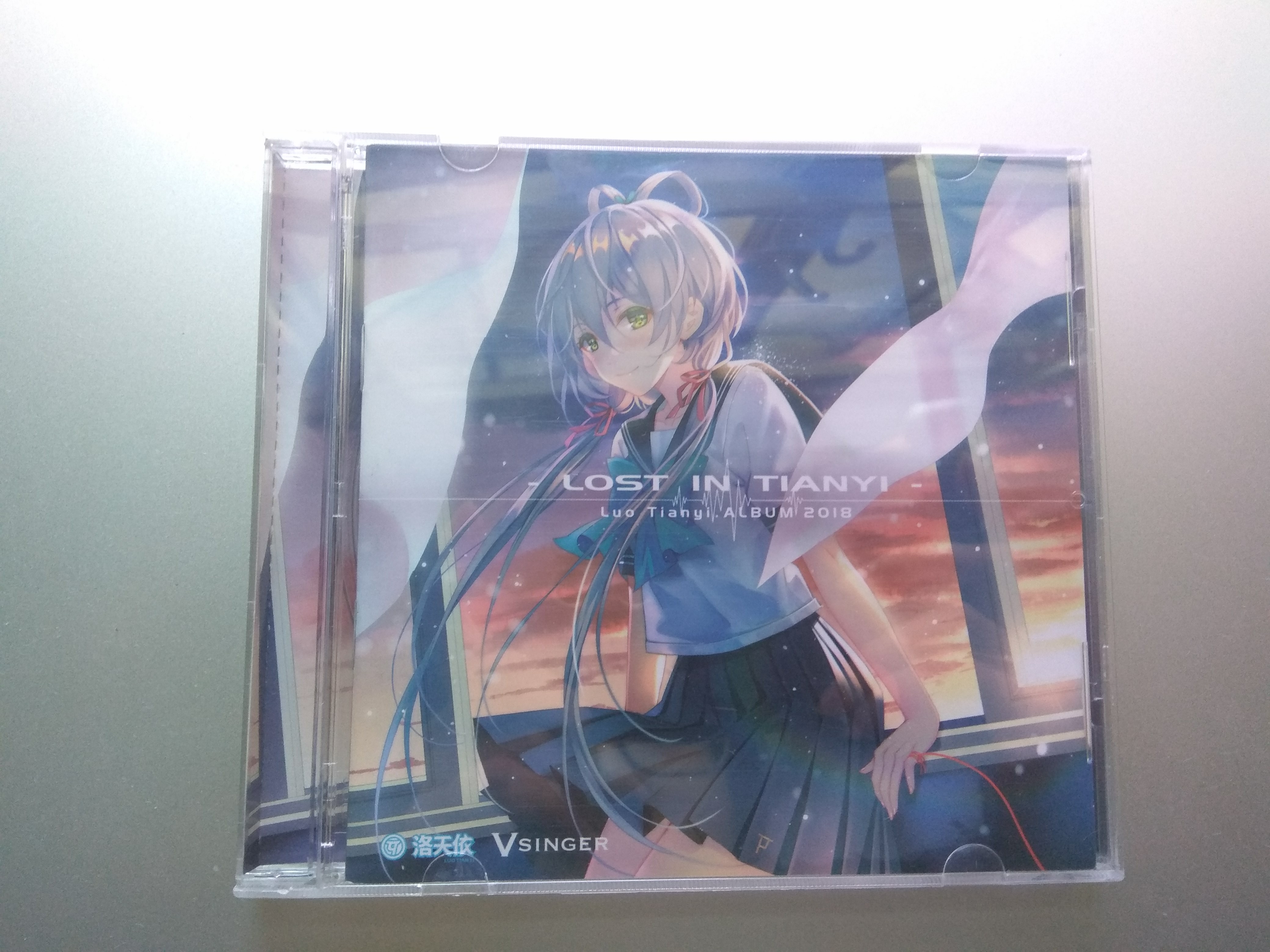 -Lost in Tianyi- 洛天依官方專輯, 興趣及遊戲, 音樂、樂器 & 配件, 音樂與媒體 - CD 及 DVD - Carousell