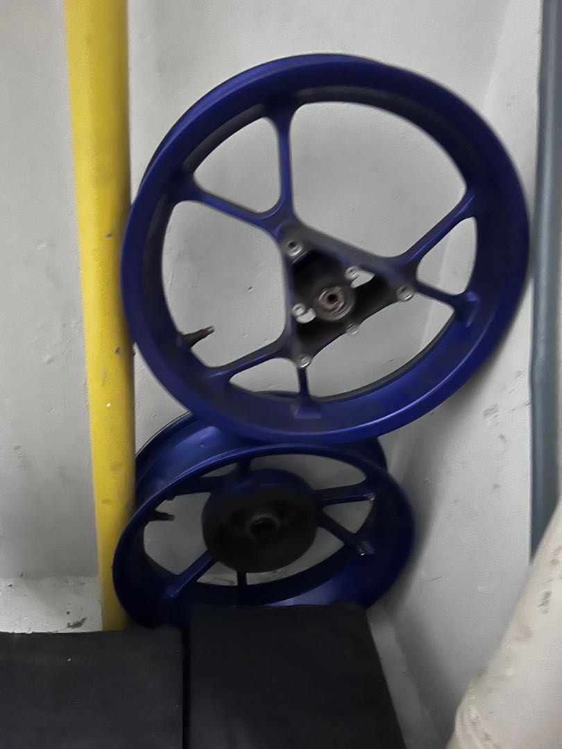 Aerox stock rim, Motorcycles, Motorcycle Accessories on Carousell