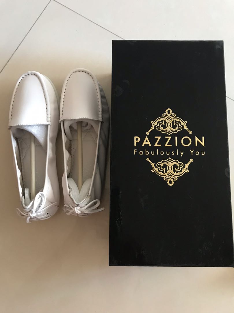 Pazzion shoe, Women's Fashion, Footwear, Loafers on Carousell