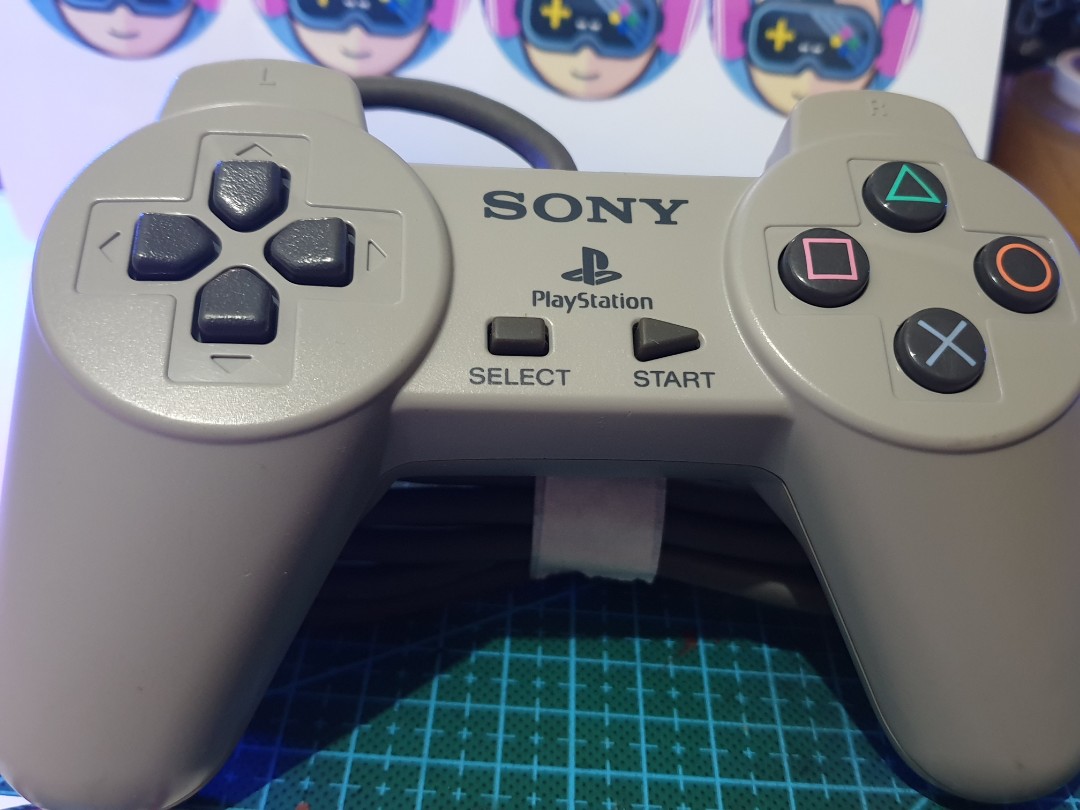 Playstation 1 Original controller, Video Gaming, Gaming Accessories ...