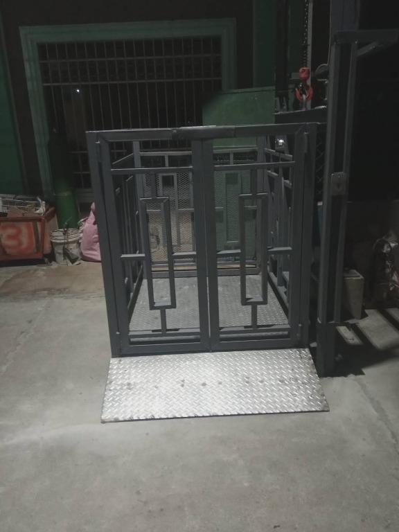 PWD WHEELCHAIR LIFTER., Community on Carousell