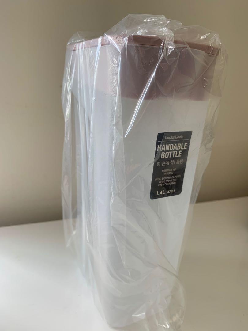 1.4L Lock and Lock Water pitcher, Furniture & Home Living, Kitchenware ...
