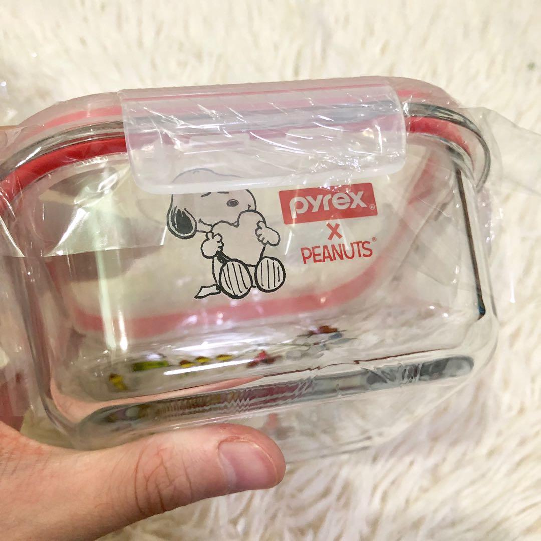 [Authentic] Pyrex x Peanuts Snoopy 2 sets Glassware, Furniture & Home ...