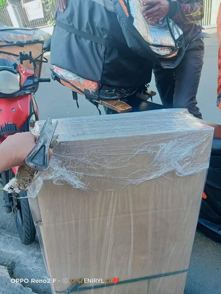 Brand New Balikbayan box, Men's Fashion, Coats, Jackets and Outerwear ...