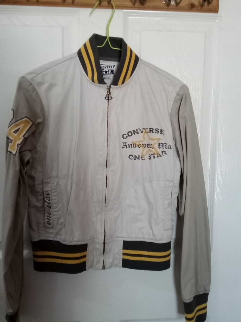 Converse jacket, Women's Fashion, Coats, Jackets and Outerwear on Carousell