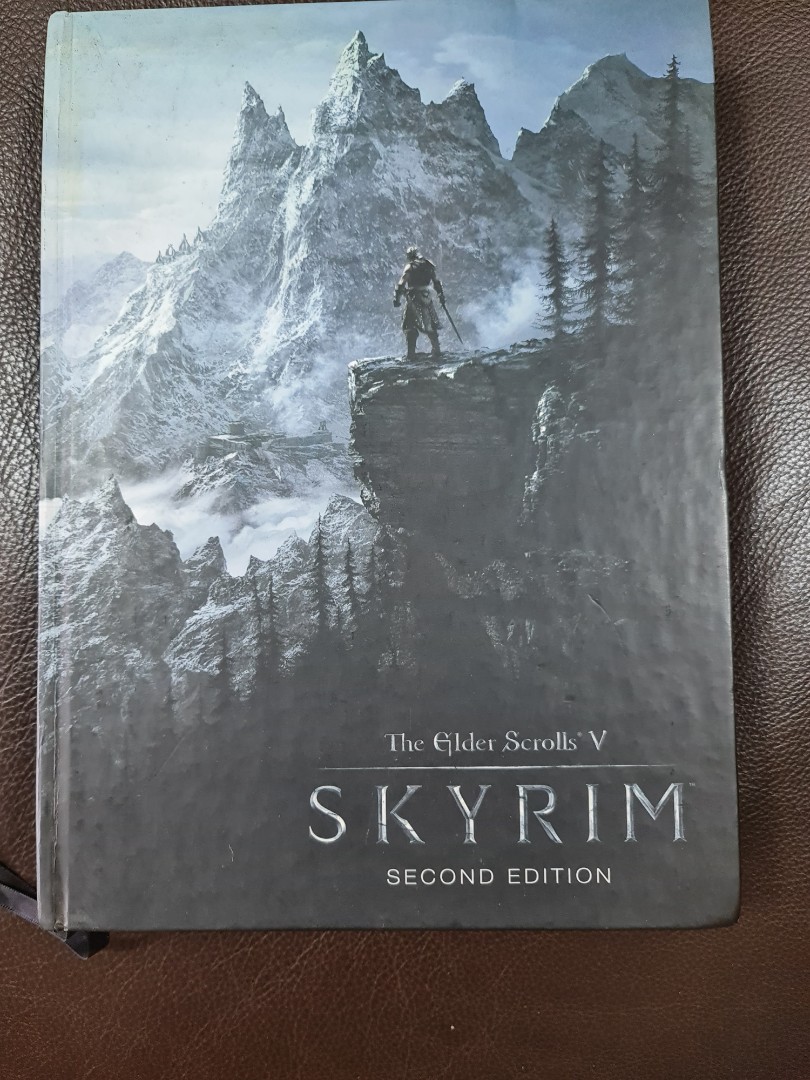 Elder Scroll Skyrim Guide Book (Collector's Edition), Hobbies & Toys ...