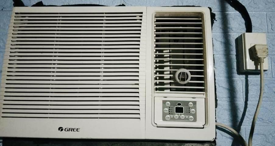Gree 2.5hp window type inverter, TV & Home Appliances, Air Conditioning ...