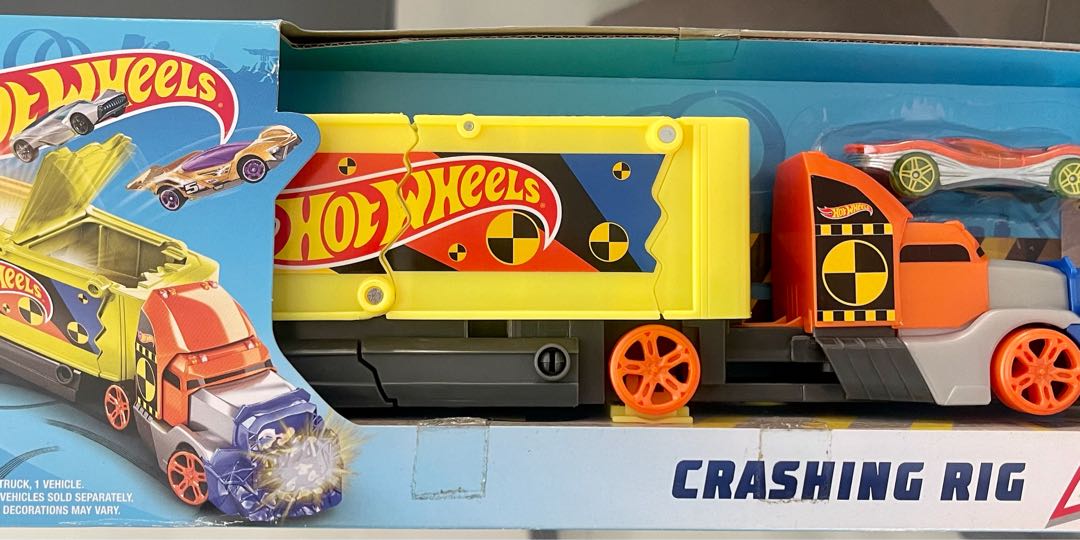 Hot Wheels Crashin Rigs, Hobbies & Toys, Toys & Games on Carousell