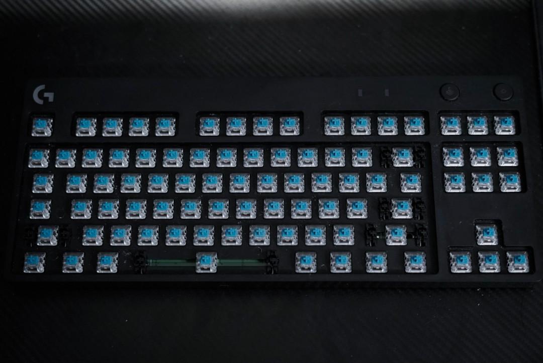 Logitech G PRO X Mechanical Gaming Keyboard (GX Blue Clicky Switch ...