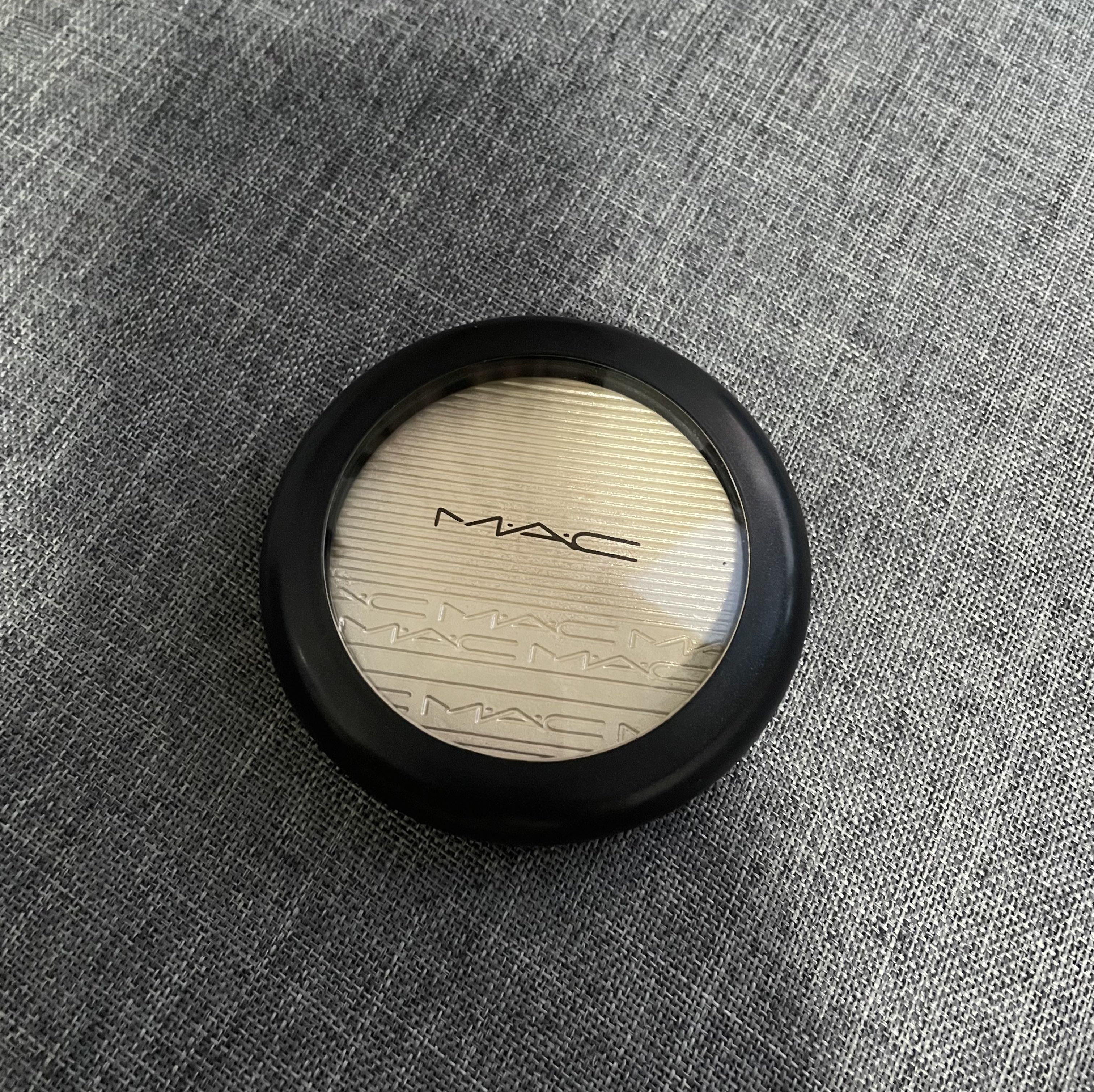 mac highlighter double gleam, Beauty & Personal Care, Face, Makeup on ...