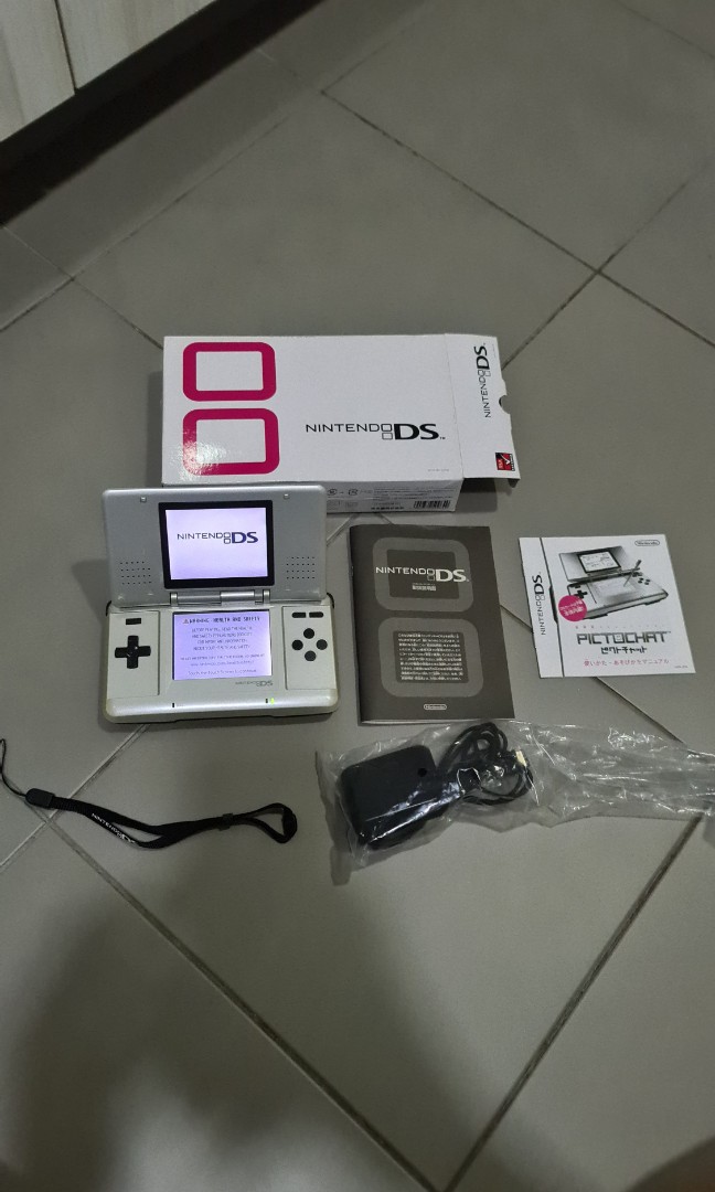 Nintendo DS Japanese working boxed set, Video Gaming, Video Game ...