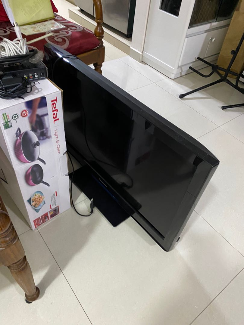 Panasonic TV with HDMI port, TV & Home Appliances, TV & Entertainment ...