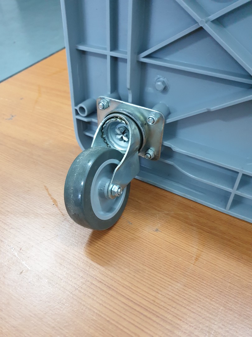 Toyogo 3618 platform trolley, Hobbies & Toys, Travel, Travel Essentials ...