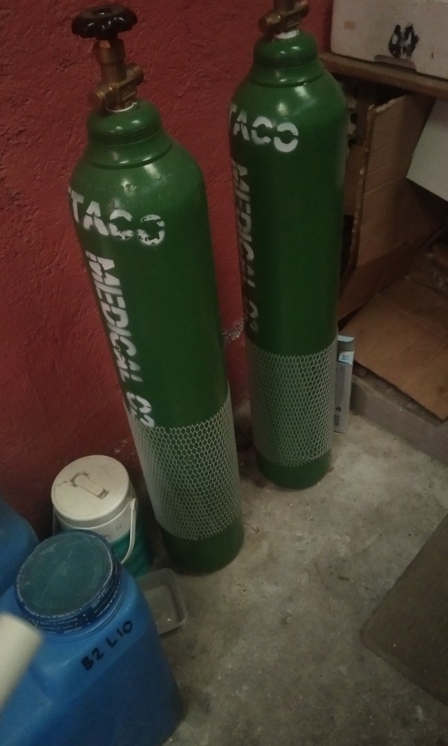 20lbs oxygen tank used, Health & Nutrition, Medical Supplies & Tools on ...