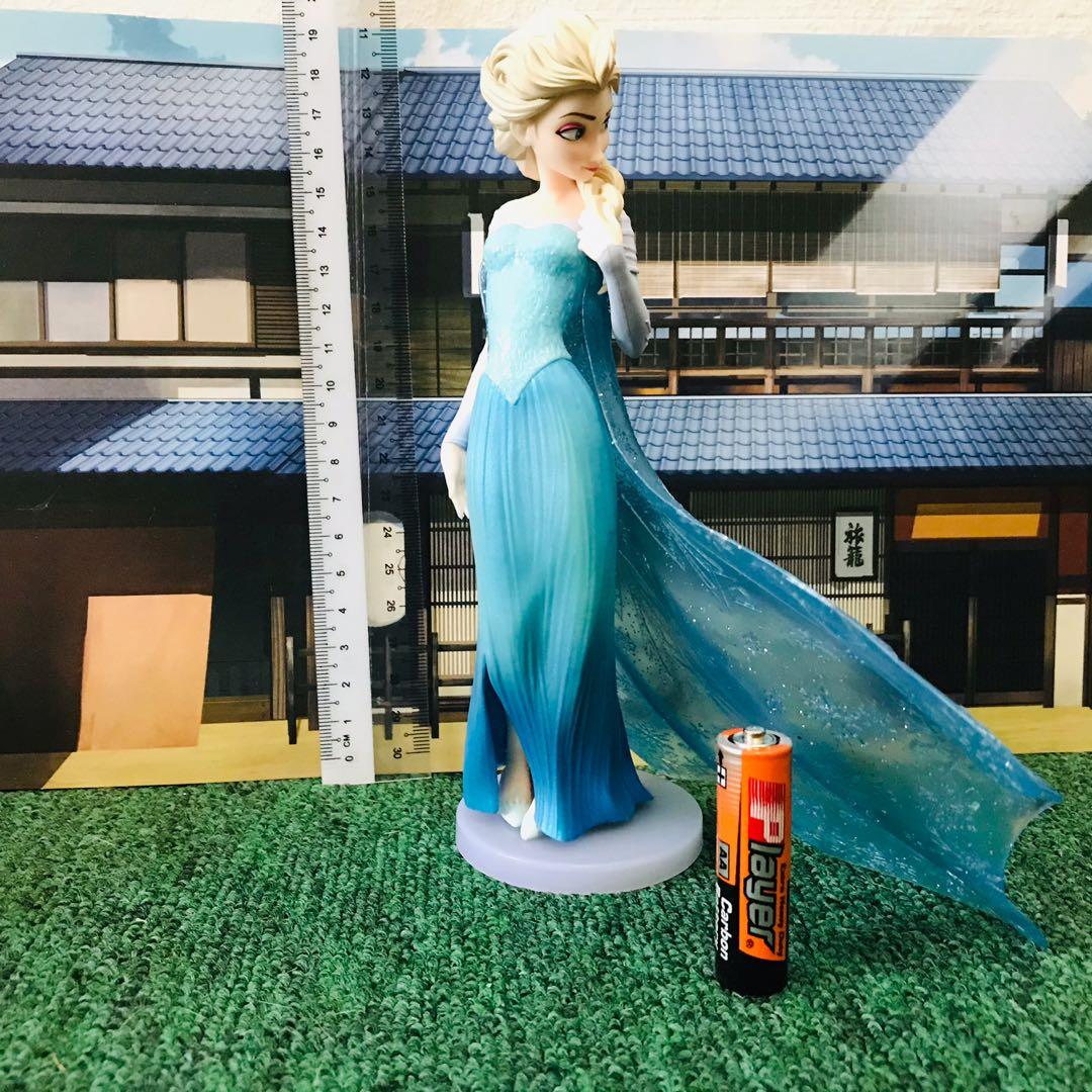 Frozen - Elsa Figure, Hobbies & Toys, Collectibles & Memorabilia, Fan ...