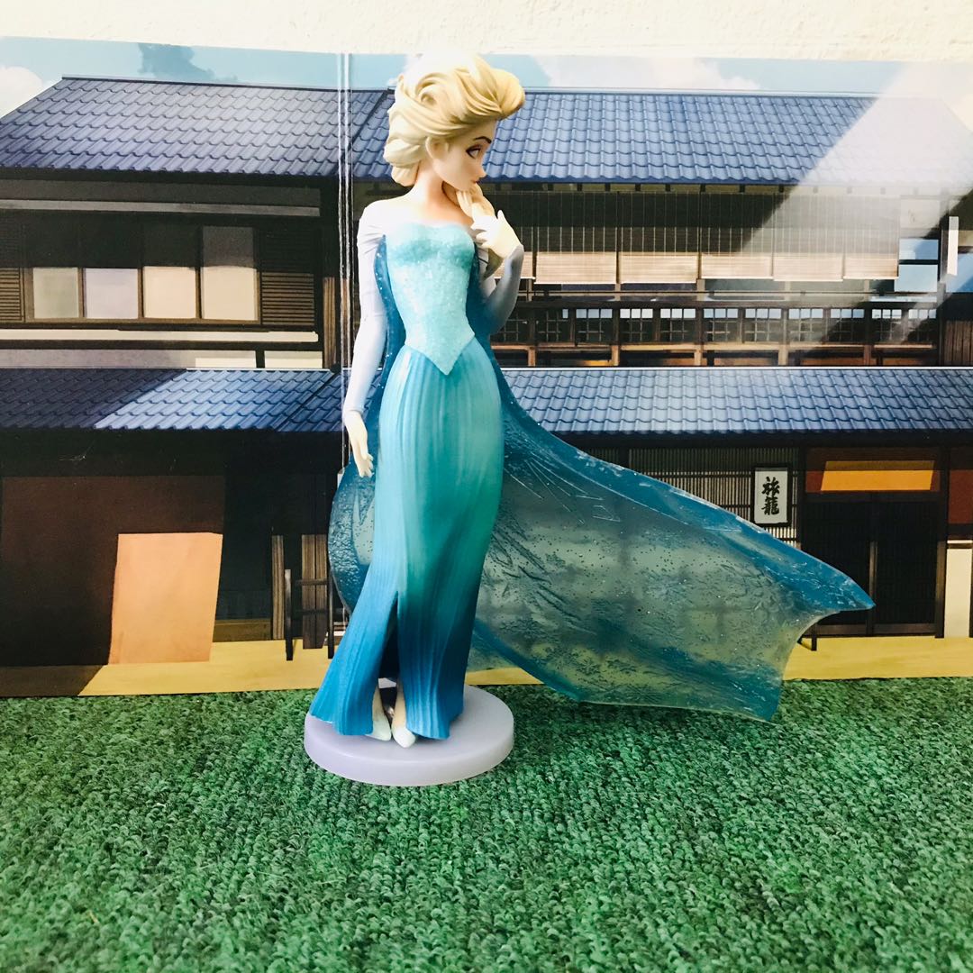 Frozen - Elsa Figure, Hobbies & Toys, Collectibles & Memorabilia, Fan ...