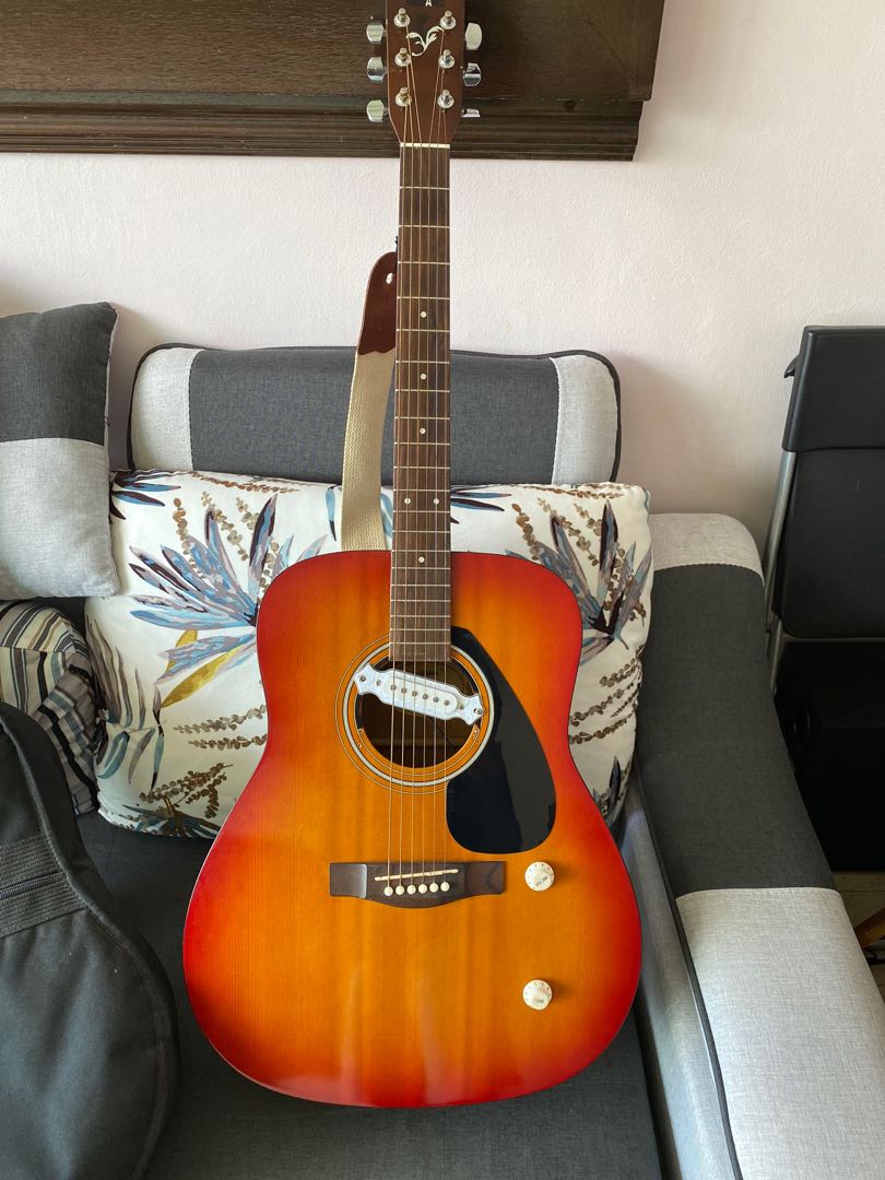 Yamaha acoustic F310CS, Hobbies & Toys, Music & Media, Musical ...
