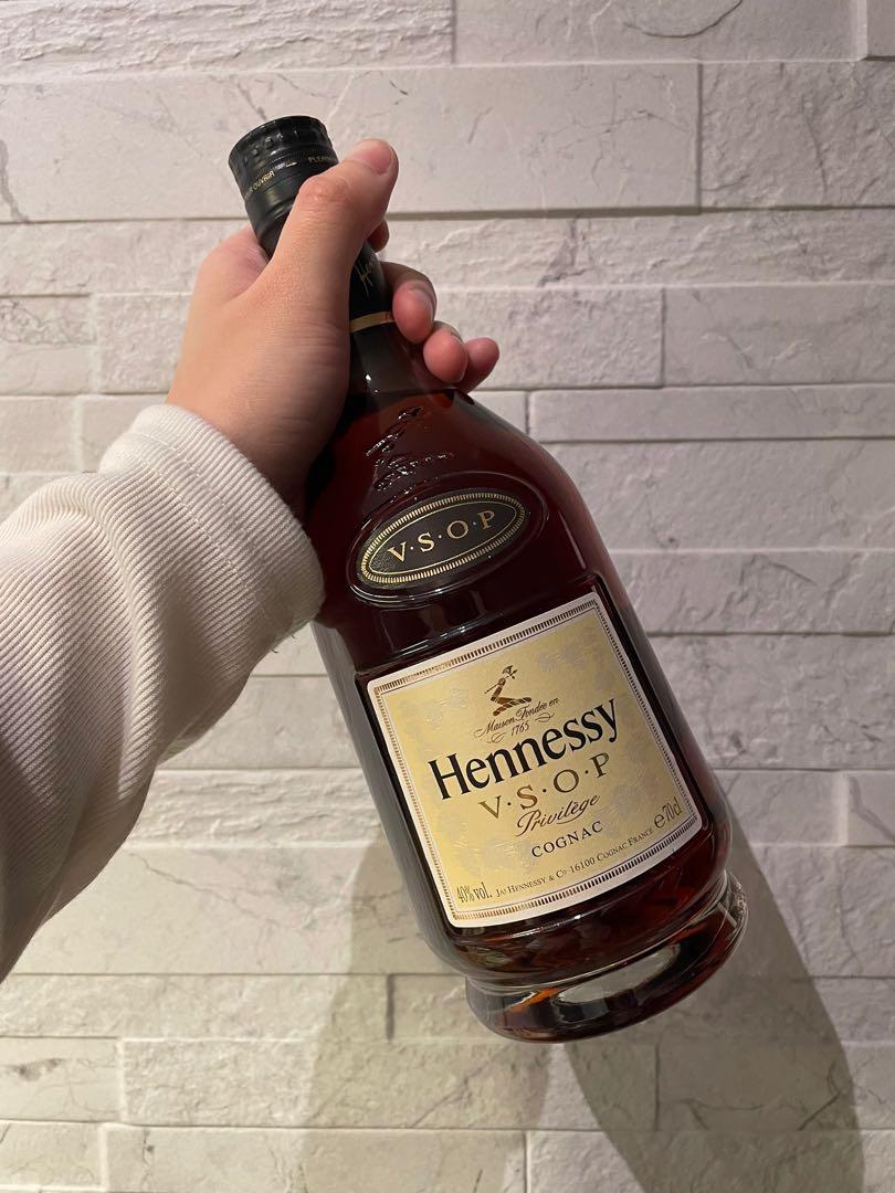Hennessy VSOP 700ml (no box) 軒尼詩V.S.O.P.700毫升（無盒）, 嘢食 & 嘢飲, 酒精飲料 - Carousell