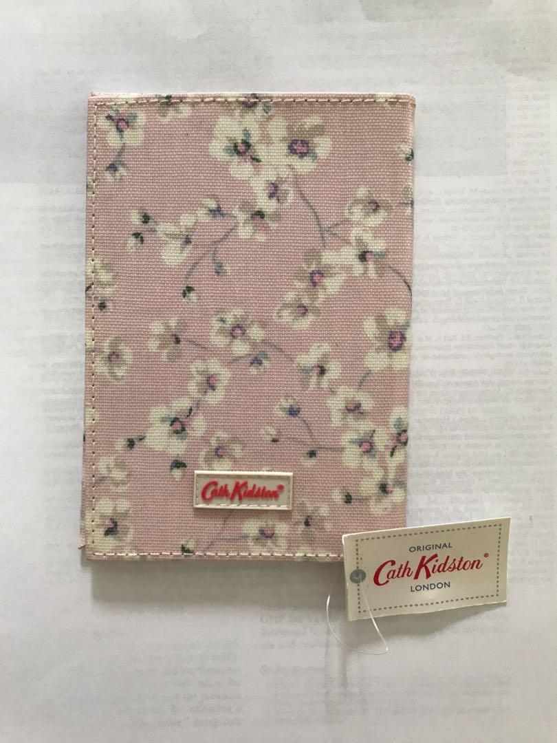 LeSportsac Peter Rabbit, Cath Kidston, MYUK, Women's Fashion, Bags ...