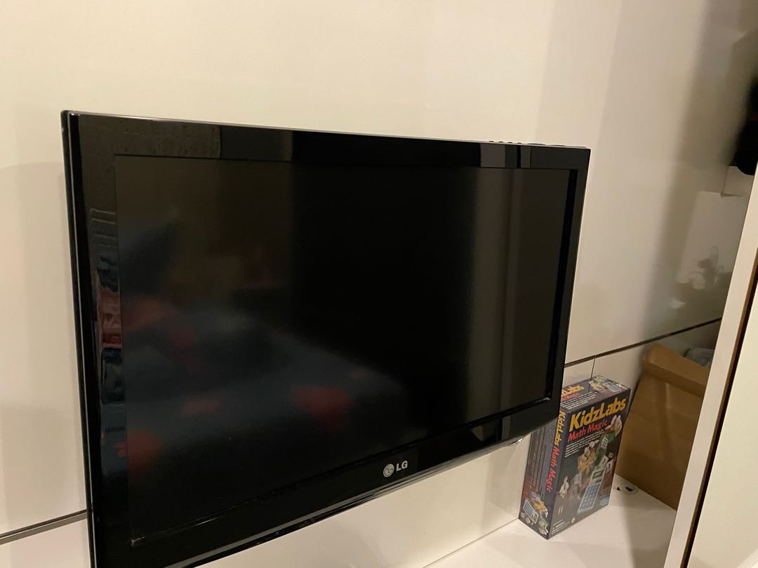LG 22inch tv monitor. With wall bracket snd stand., TV & Home ...