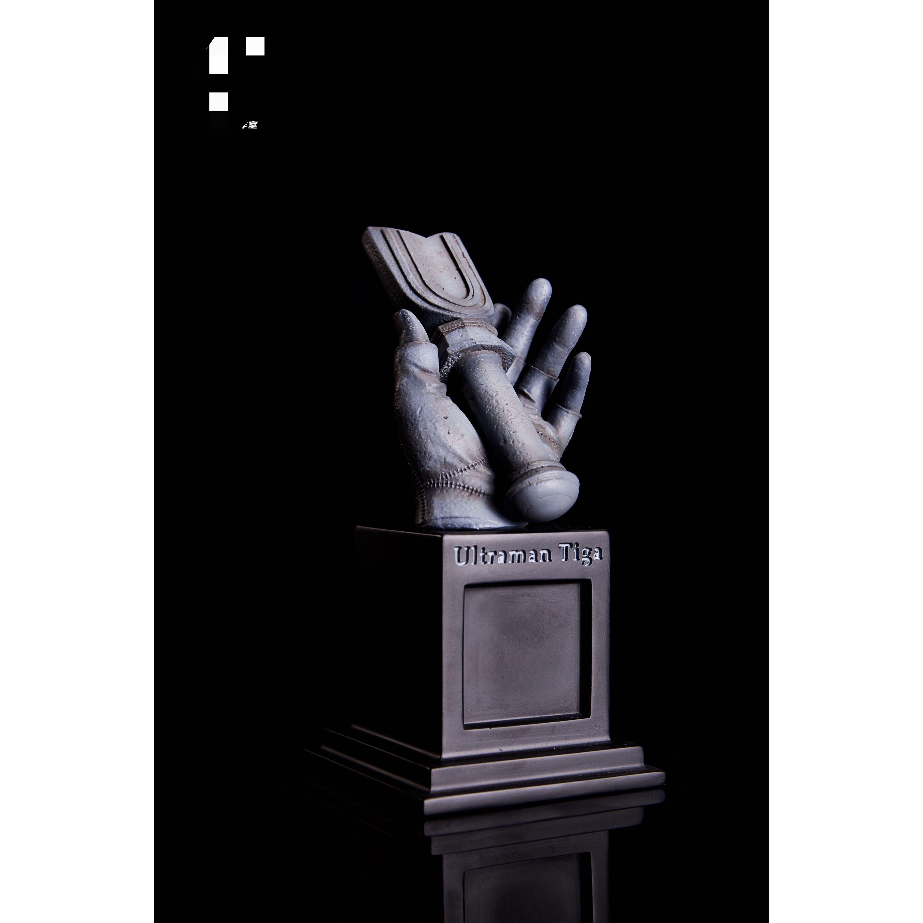 PO: Ultraman Tiga Rising Pose Statue, Hobbies & Toys, Toys & Games on ...