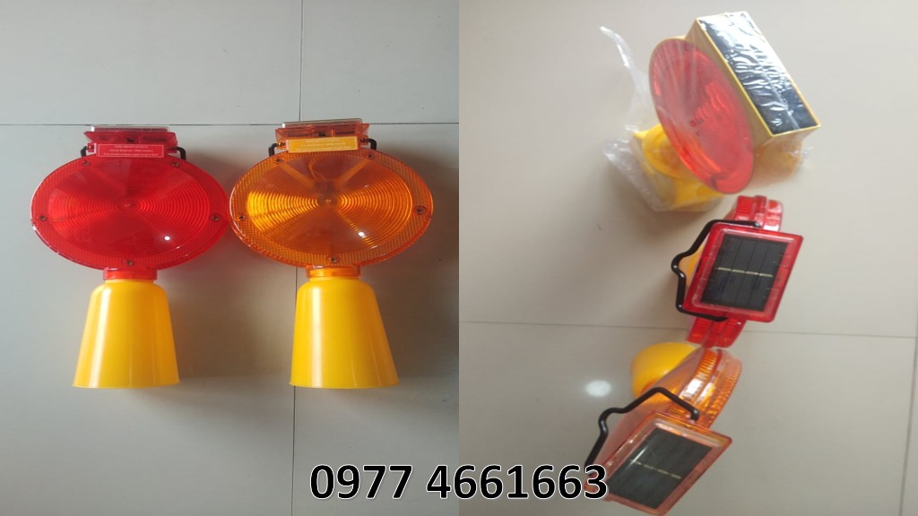 Solar Flasher light, Commercial & Industrial, Construction & Building ...
