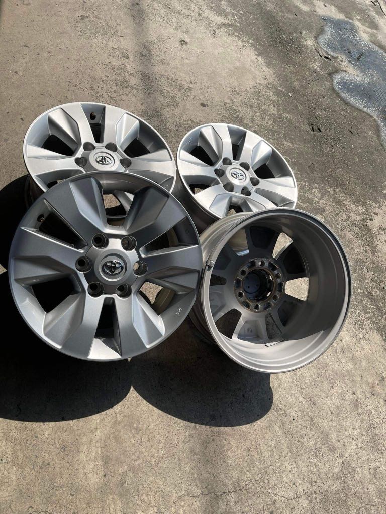 Toyota Hilux Fortuner 17 inch oem mags, Car Parts & Accessories, Mags ...