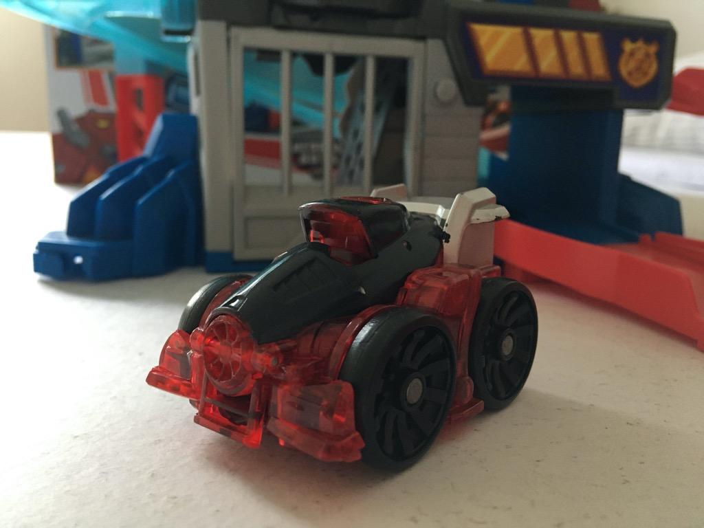 Transformers Rescue Bots Flip Racers Chomp and Chase Raceway Playset ...