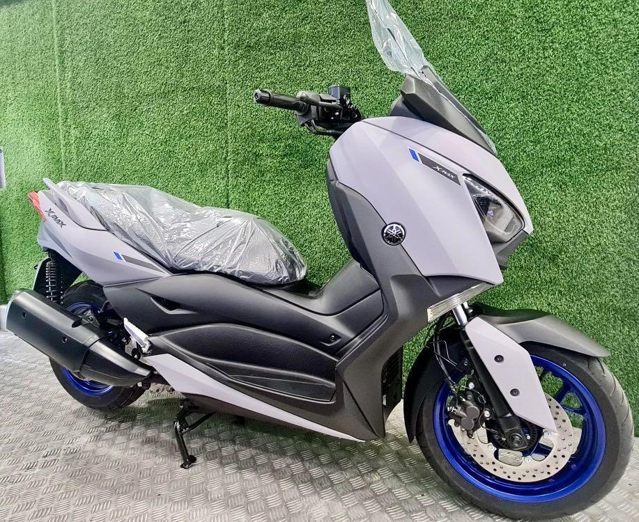 Yamaha Xmax 300 ABS Racing Grey, Motorcycles, Motorcycles for Sale ...