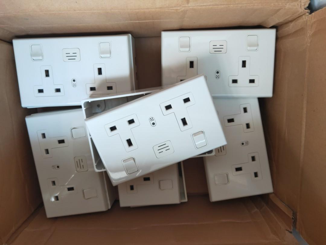 2 gang power socket, TV & Home Appliances, Electrical, Adaptors ...