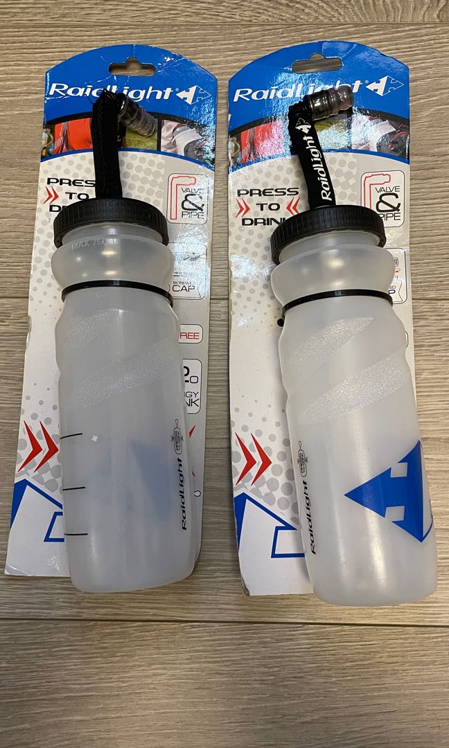 全新 兩個 2x 法國Raidlight 750ml 水樽 Water Bottle, 運動產品, 行山及露營 - Carousell