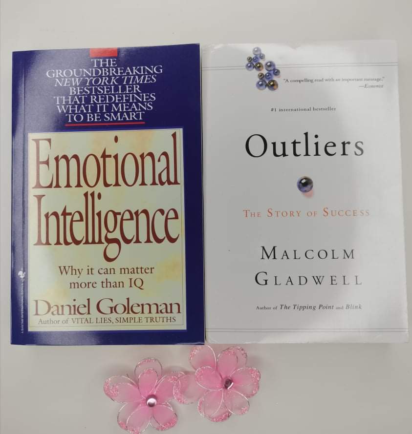 Bundle ' Emotional Intelligence & Outliers', Hobbies & Toys, Books ...