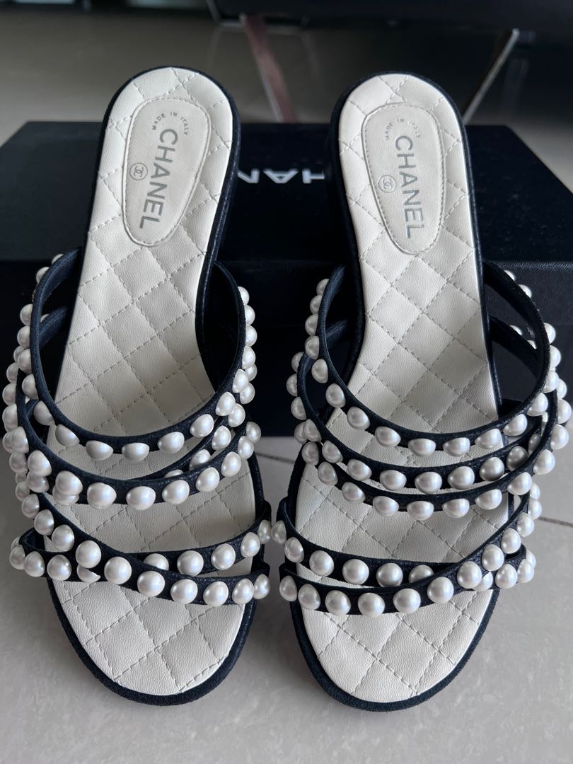 Chanel Sandals , Women's Fashion, Footwear, Flipflops and Slides on ...