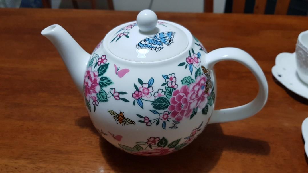 Full tea set, Furniture & Home Living, Kitchenware & Tableware, Coffee ...