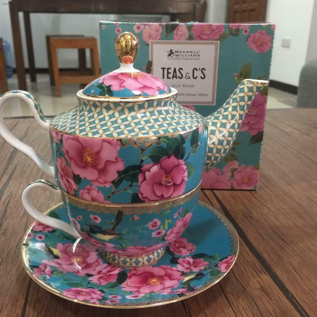Maxwell Williams tea for 1, Furniture & Home Living, Kitchenware ...
