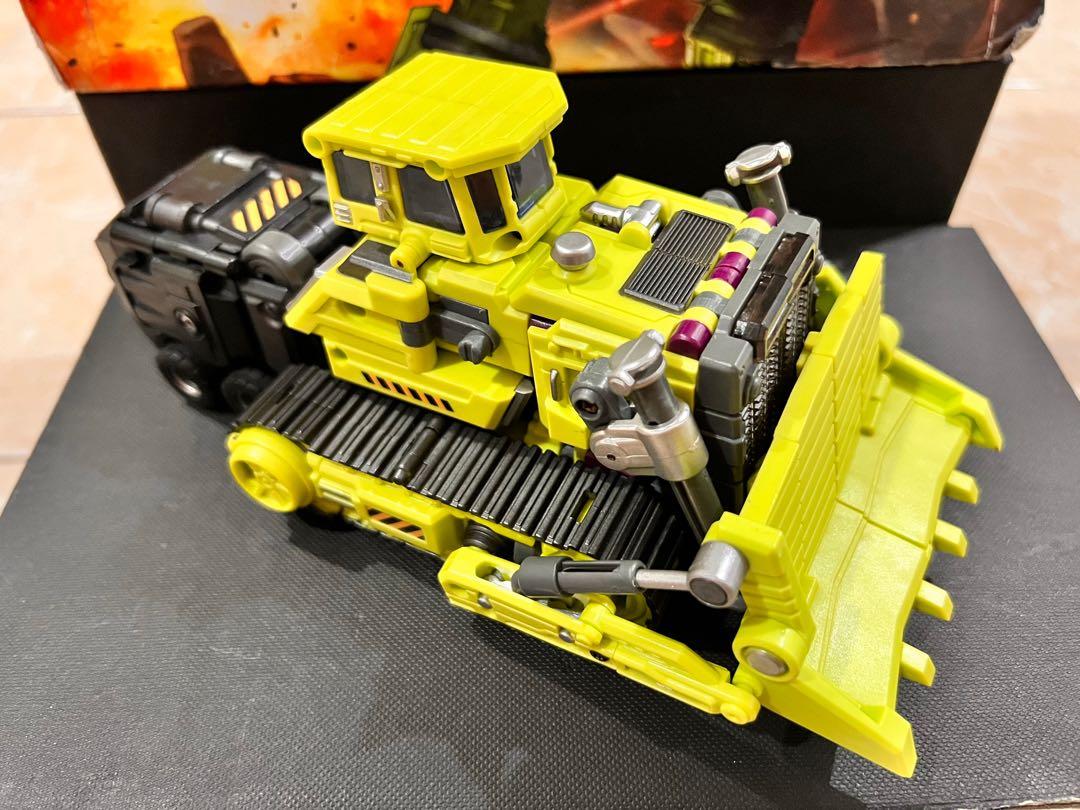 Transformers: Bulldozer, Hobbies & Toys, Toys & Games on Carousell
