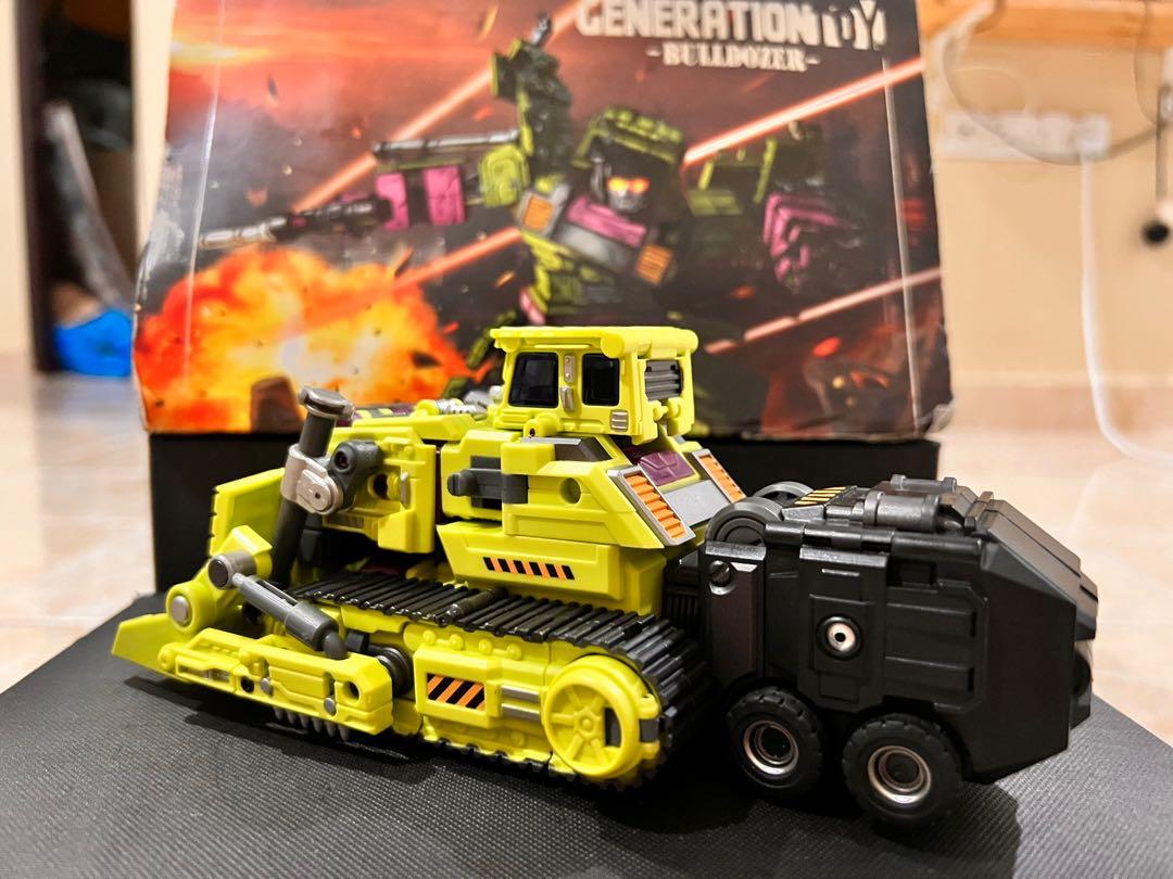 Transformers: Bulldozer, Hobbies & Toys, Toys & Games on Carousell