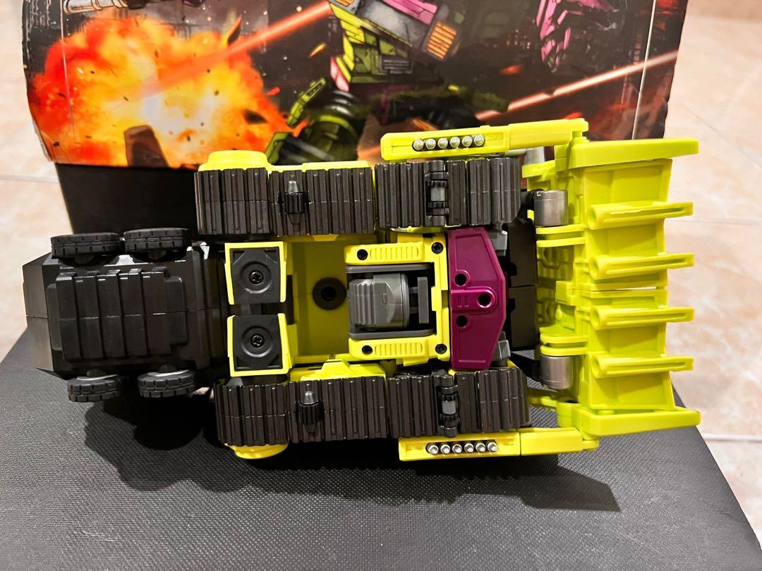 Transformers: Bulldozer, Hobbies & Toys, Toys & Games on Carousell