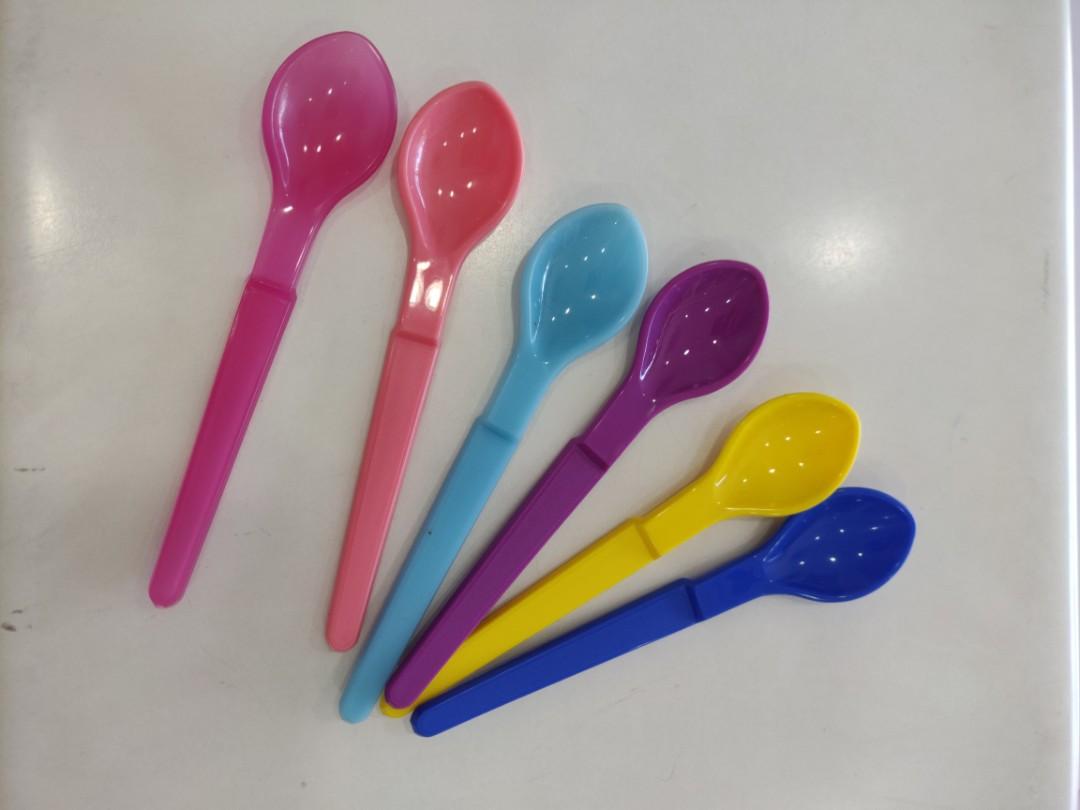 Tupperware Hang On Spoon., Furniture & Home Living, Kitchenware ...