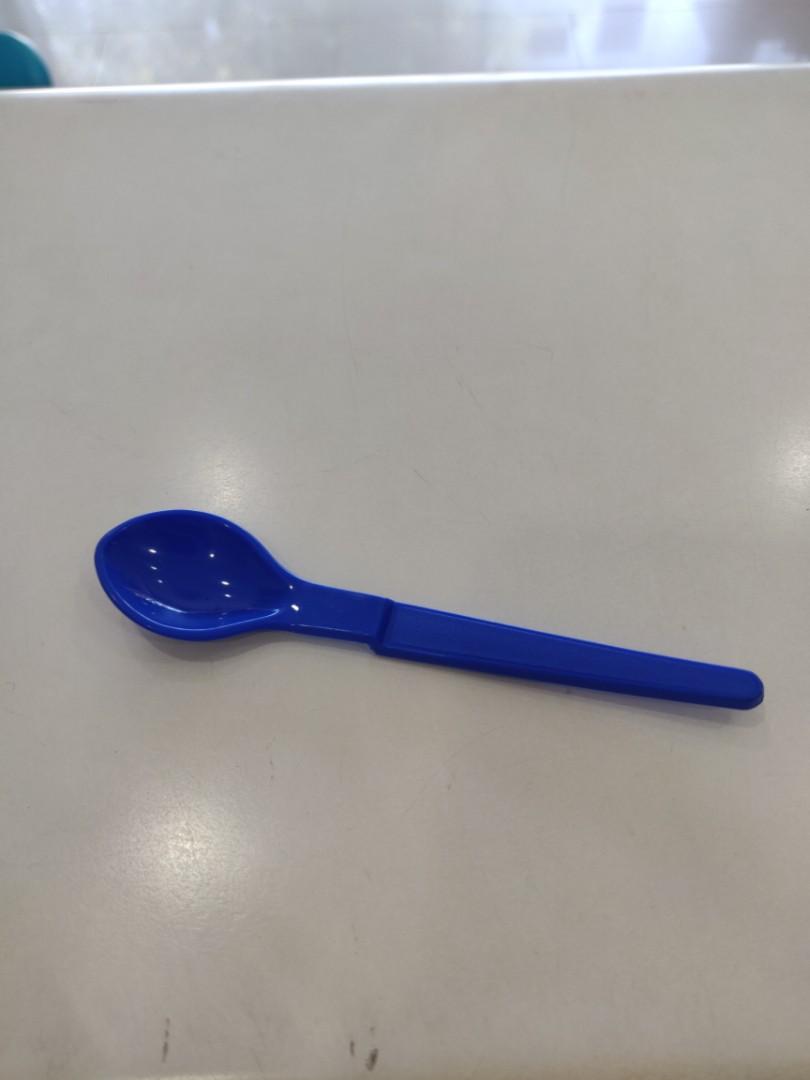 Tupperware Hang On Spoon., Furniture & Home Living, Kitchenware ...