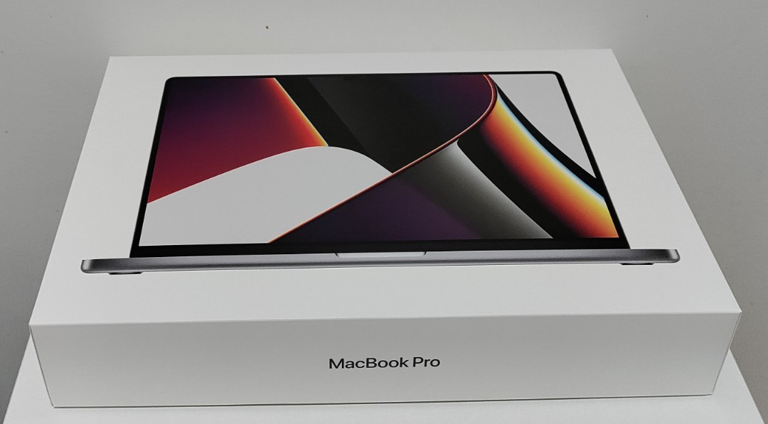 64GB 2021 MacBook Pro 16 inch laptop 64 GB M1 max 32 core GPU ...