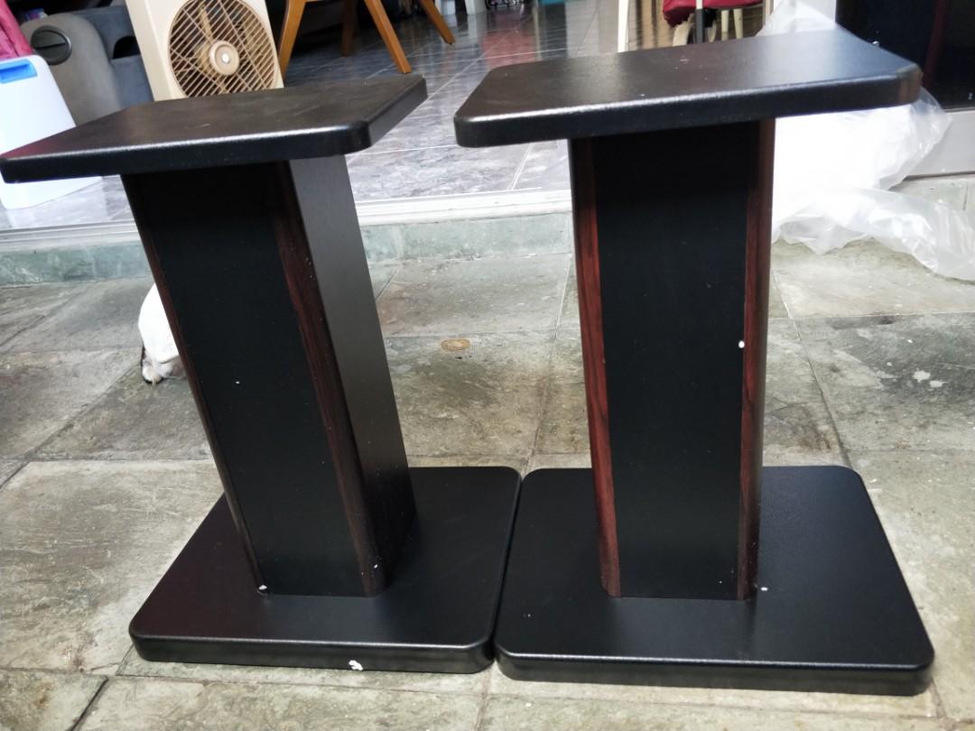 40cm high speaker stand, Base 33 x 23cm Top for speaker 23 x 18cm ...