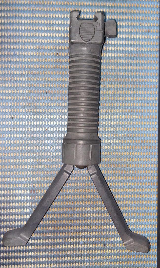 Airsoft Grip Pod style vertical foregrip with bipod, Hobbies & Toys ...