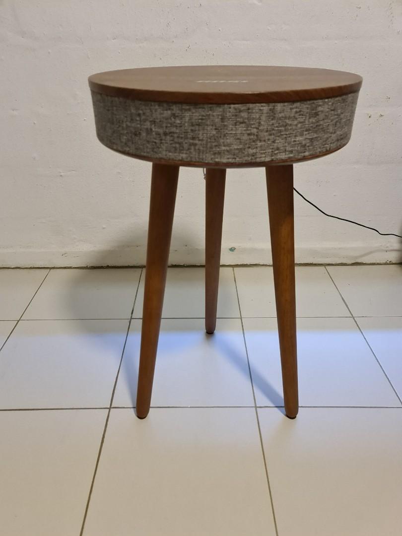 "BOSE" speaker side table (wireless charger), Audio, Soundbars ...