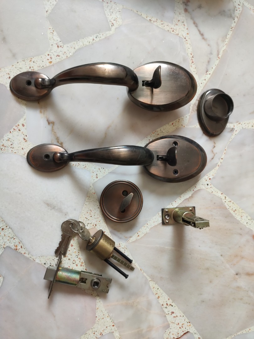 Door lock, Furniture & Home Living, Security & Locks, Locks, Doors ...