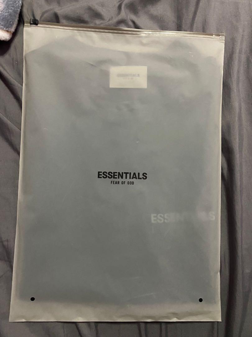 ESSENTIAL FOG CORE Black, Men's Fashion, Tops & Sets, Tshirts & Polo ...