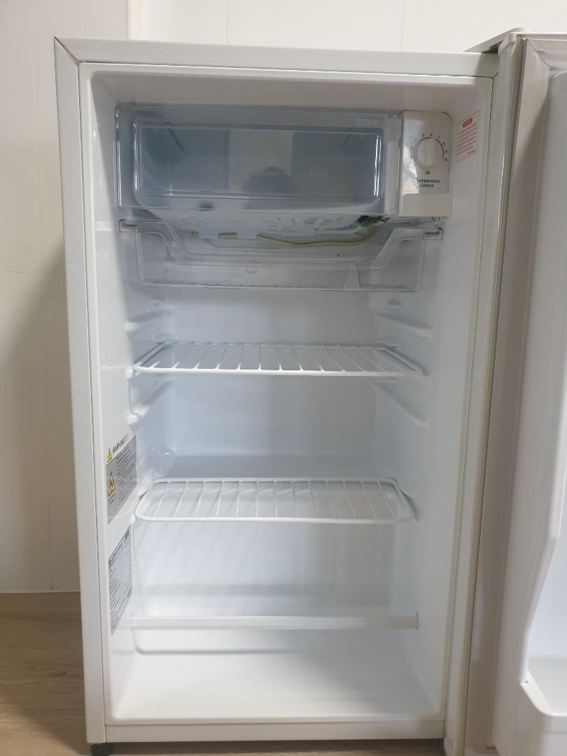 LG White Mini Fridge, TV & Home Appliances, Kitchen Appliances ...