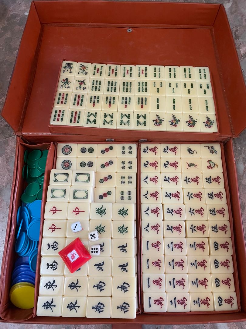 Made in HK A2 Mahjong Set, Hobbies & Toys, Toys & Games on Carousell